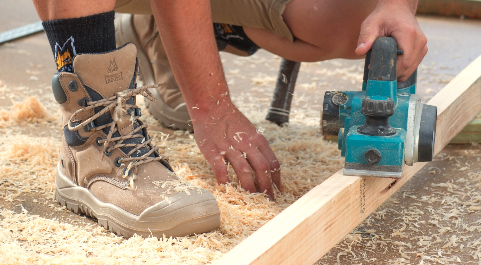 Mongrel Boots – DK Advertising